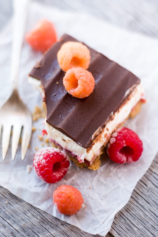 Nepečené malinové tvarohové tyčinky